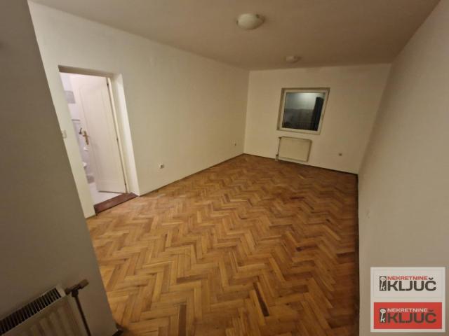 SOCIJALNO, 23m2, Garsonjera, Top lokacija