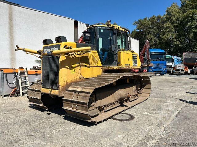 Valjak za puteve
KOMATSU D 65 PX - 18 **Ketten und Laufwerk NEU**