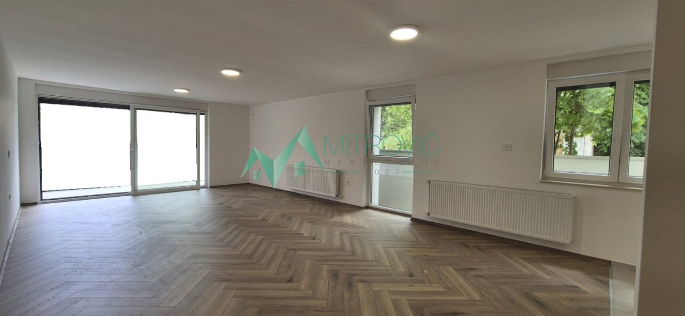 Četvorosoban stan na prodaju, Telep, Novi Sad, 96m², 265.280 €