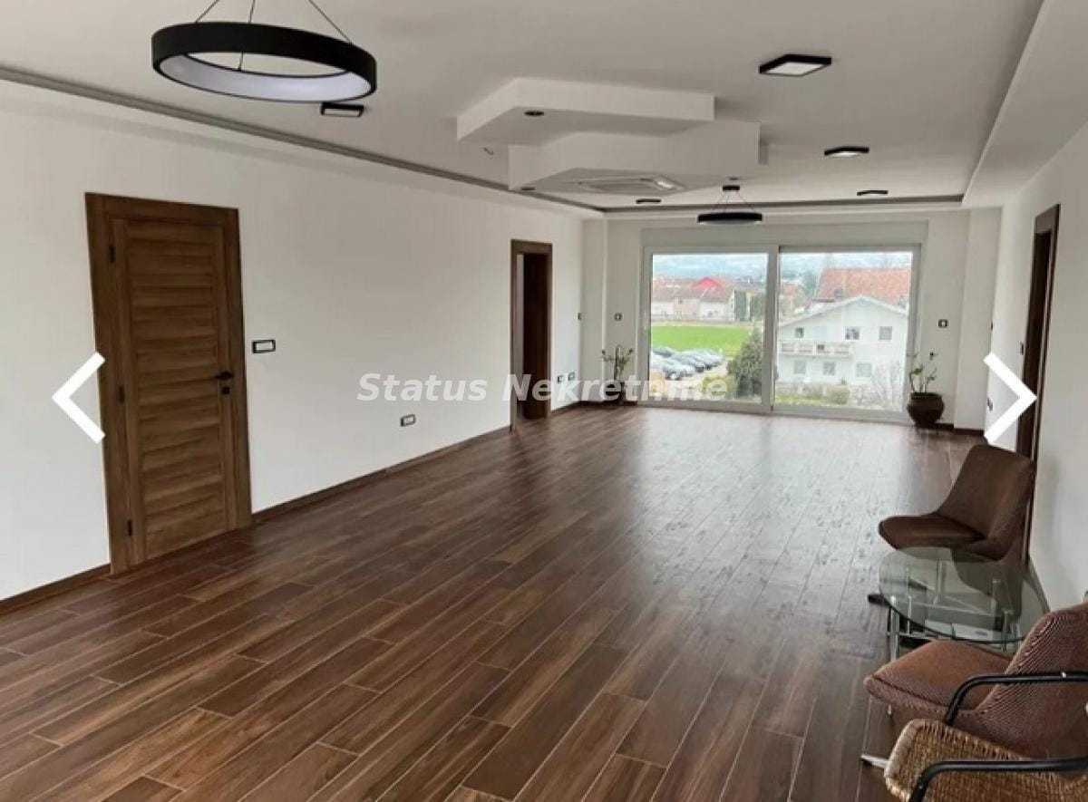 Lokal za izdavanje, Lipov Gaj, Novi Sad, 250m², 3.000 €/mes