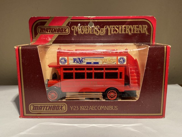 Matchbox Yesteryear AEC Omnibus