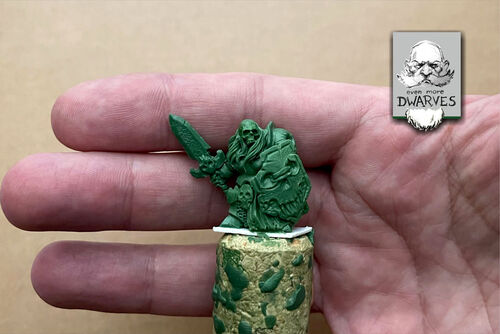 NEW! Scibor Monstrous Miniatures CF0013 EMD Female Undead Dwarf (1 Figure)