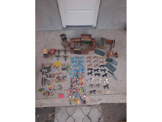 Playmobil