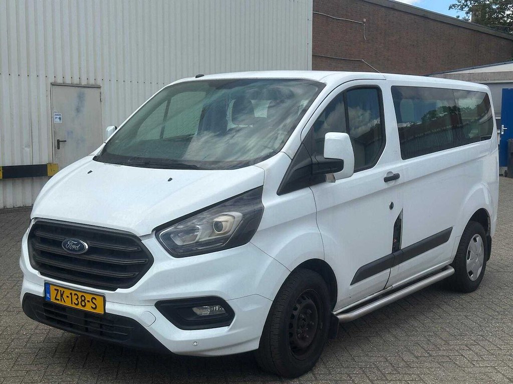 Prodaje se Ford Transit Custom putnički minibus na aukciji
