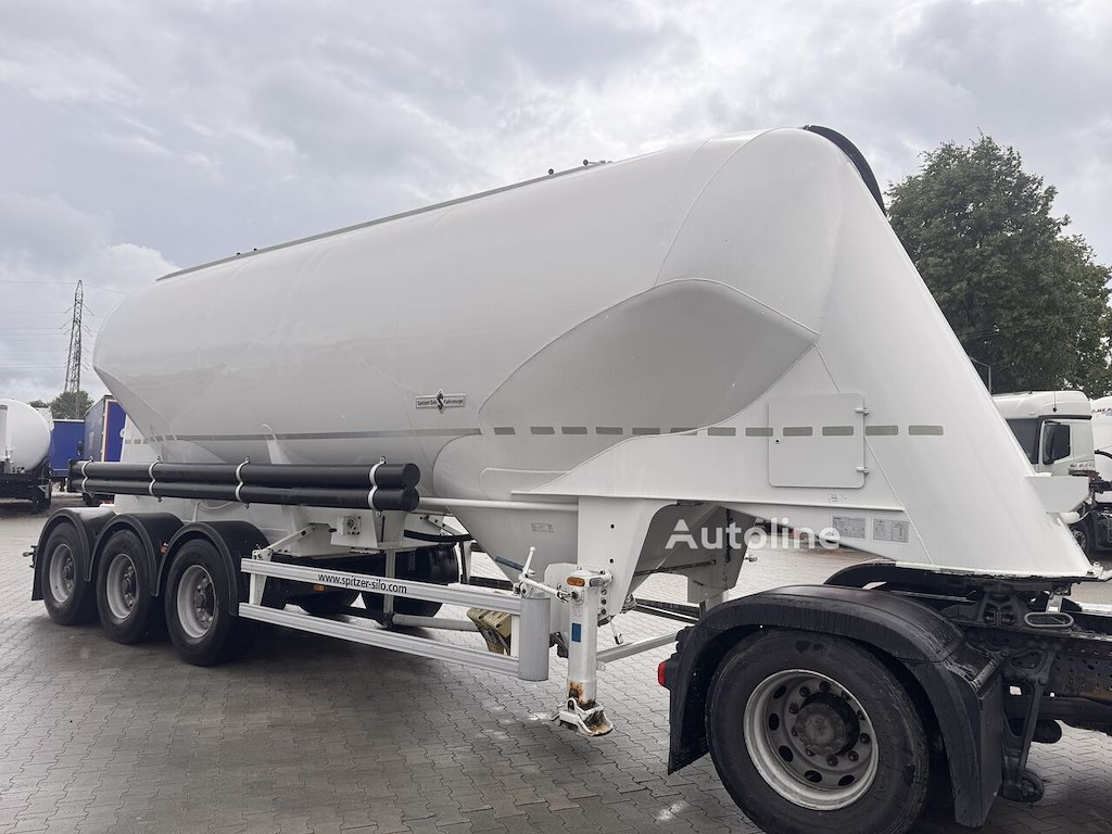 Spitzer SF2737 cisterna za prevoz cementa