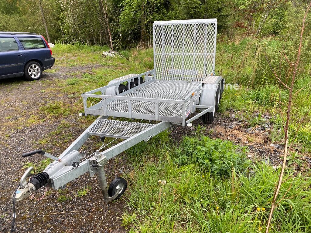 Prodaje se Bålsta Släpet MIDI-2700J prikolicu za građevinske strojeve na aukciji