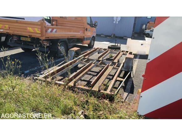 Prodaje se Remorque RUMEAU - DD-018-KQ prikolicu šasiju na aukciji