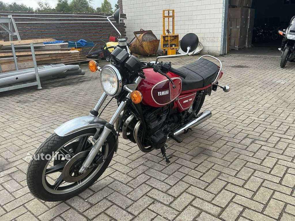 Prodaje se Yamaha Dohc 750 motocikl na aukciji