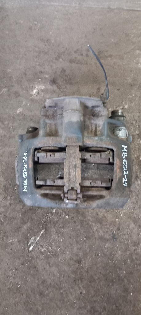 Mertsedes-Bents 0024205701 stezaljka kočnice za Mercedes-Benz Atego, Atego 2, Atego 3 (1996-) kamiona