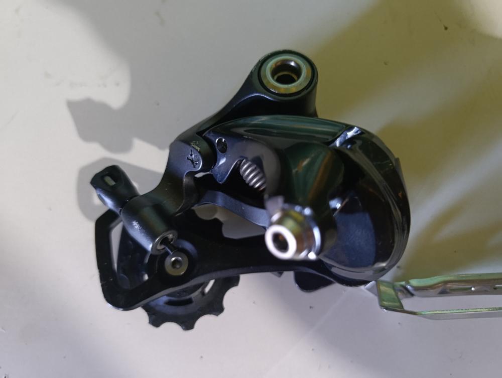 Menaci Shimano 6800 11s