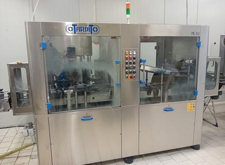 Automatska industrijska mašina za spoljašnje pranje i sušenje prethodno zapušenih boca, Costruzioni Enologiche Tardito Model ML 60