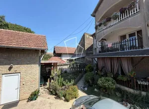 Prodaja Vila - Beograd, Surčin Centar