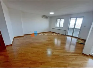 Izdavanje Stan - Beograd, Vračar: Hram Svetog Save - Neimar - Čubura