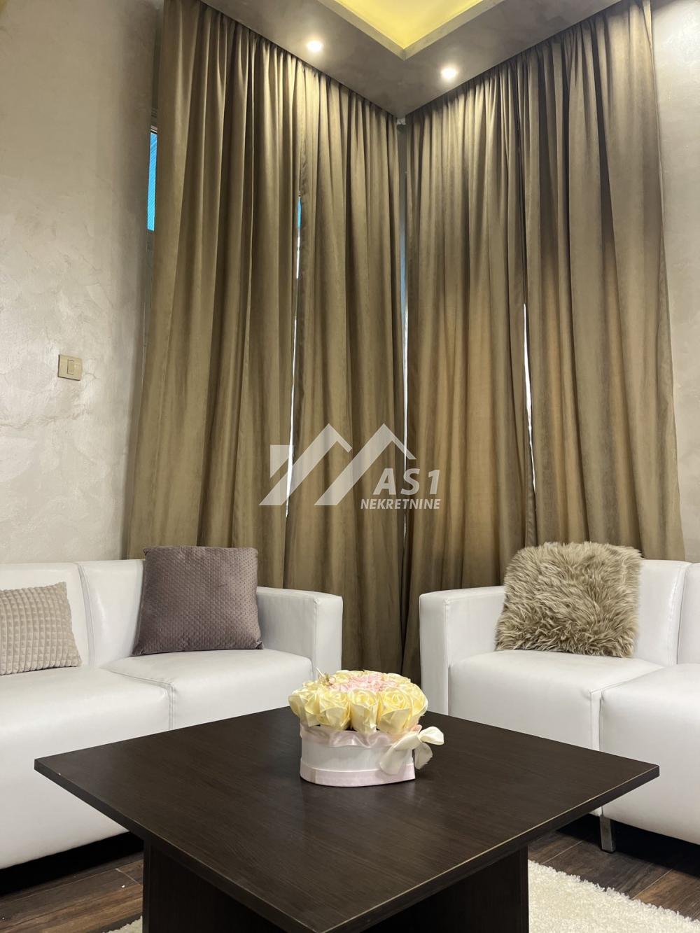 IZDAJE SE LUX STAN ID#7741
700 €