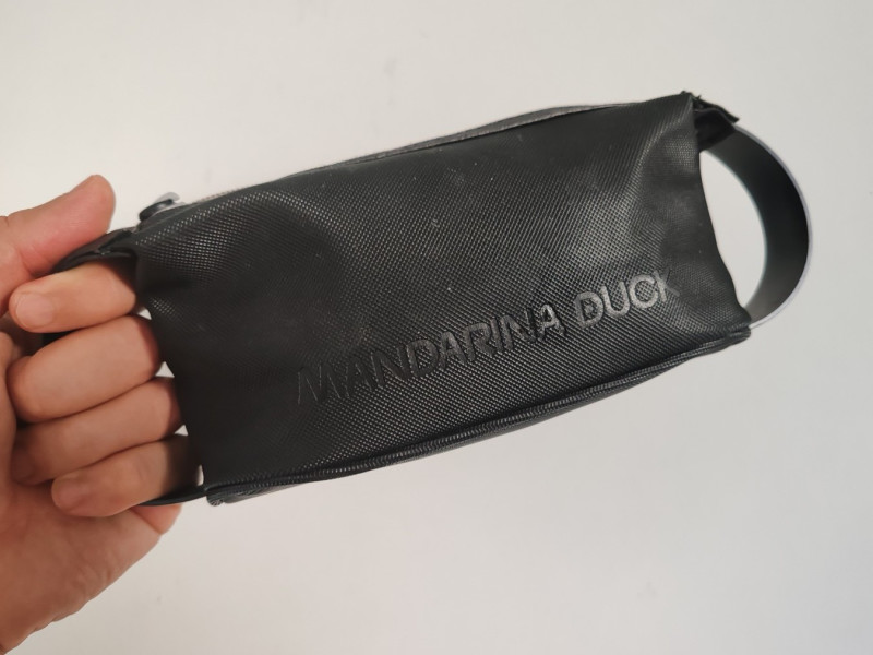 MANDARINA DUCK muška torbica neseser ORIGINAL