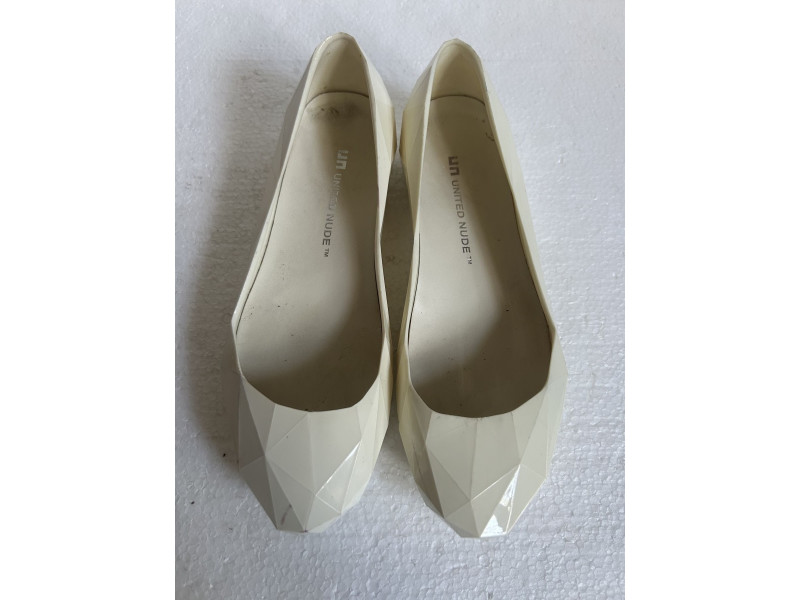 UN UNITED NUDE gumene baletanke