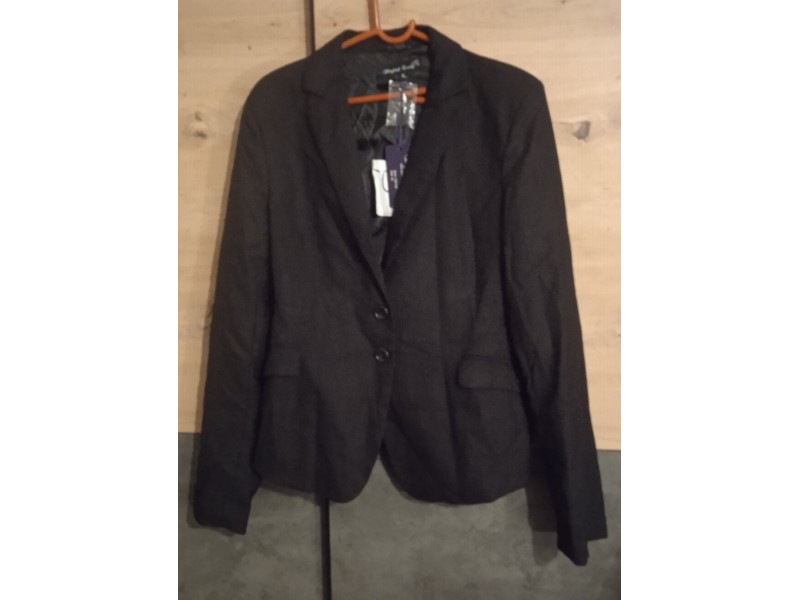 Elegantan strukiran sako XL.NOVO! Snizeno