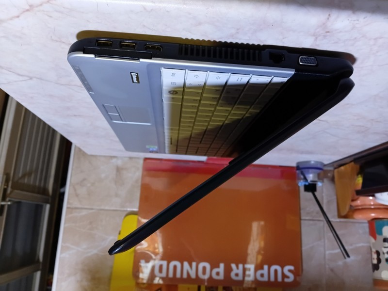 Laptop Fujitsu A590 i3 370M 6Gb 15,6