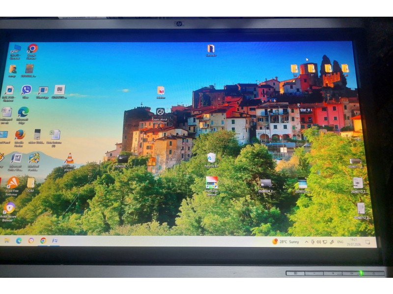 HP LA2405x 24" LED m8