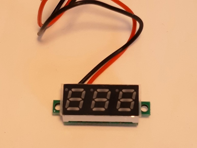 Mini digitalni voltmetar od 0 do 30V DC