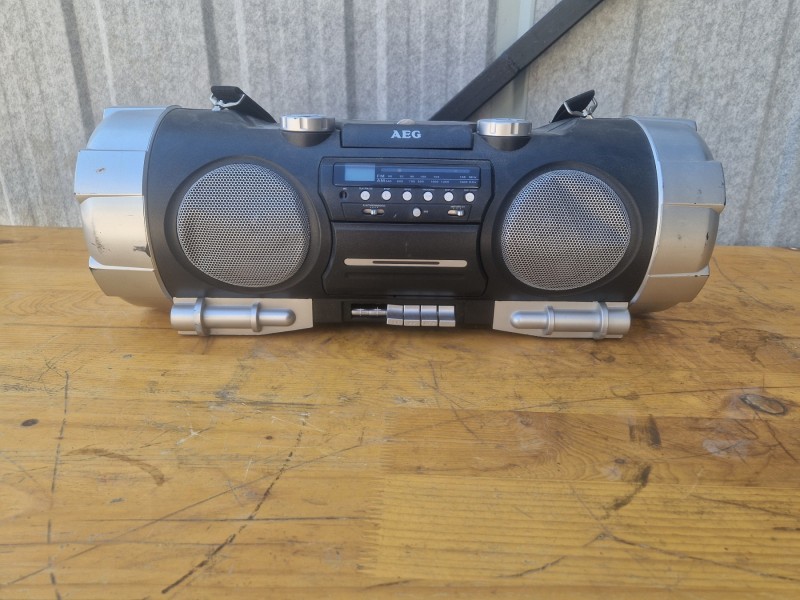radio AEG