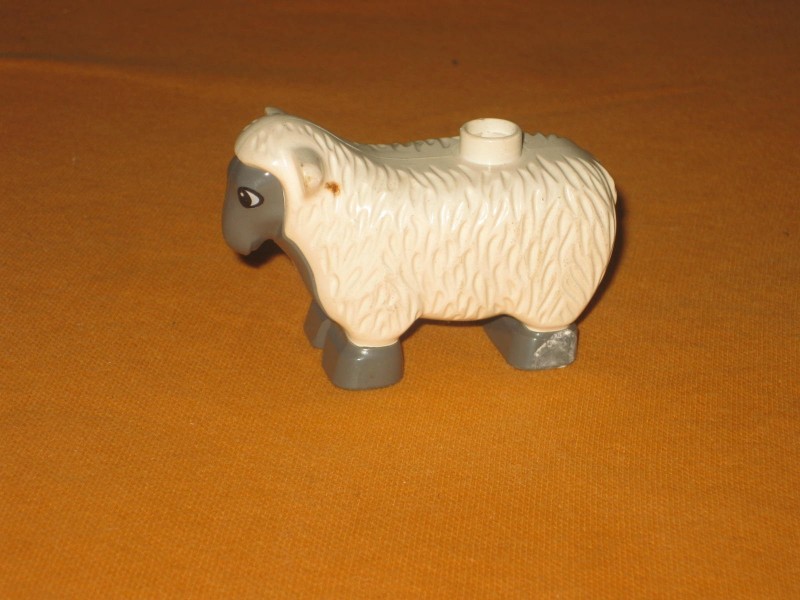 lego duplo ovca