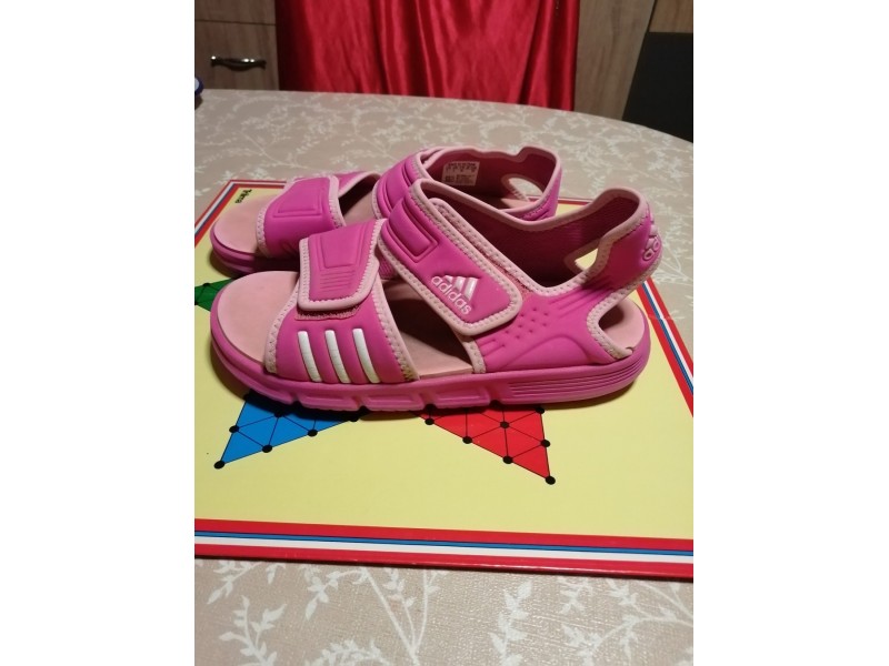 ROZE ADIDAS SANDALE 35
