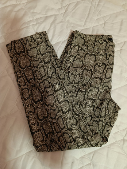 Zara zmija pantalone