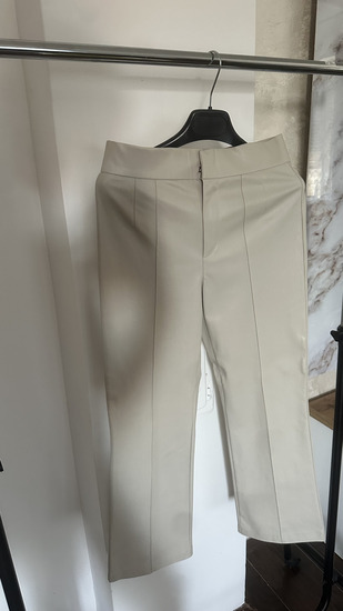 Zara eko koza pantalone