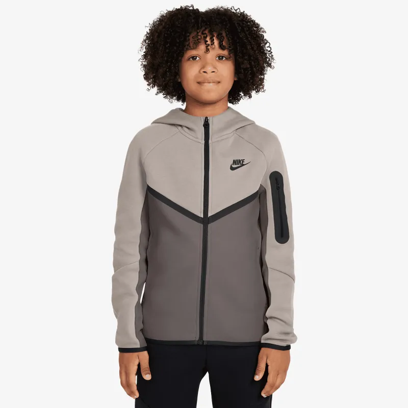 Nike Sportswear
