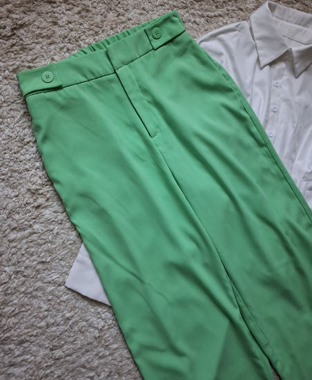    Zelene pantalone sa širokim nogavicama ☆Vel S☆