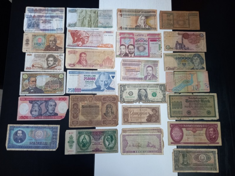 Lot od 25 novcanica