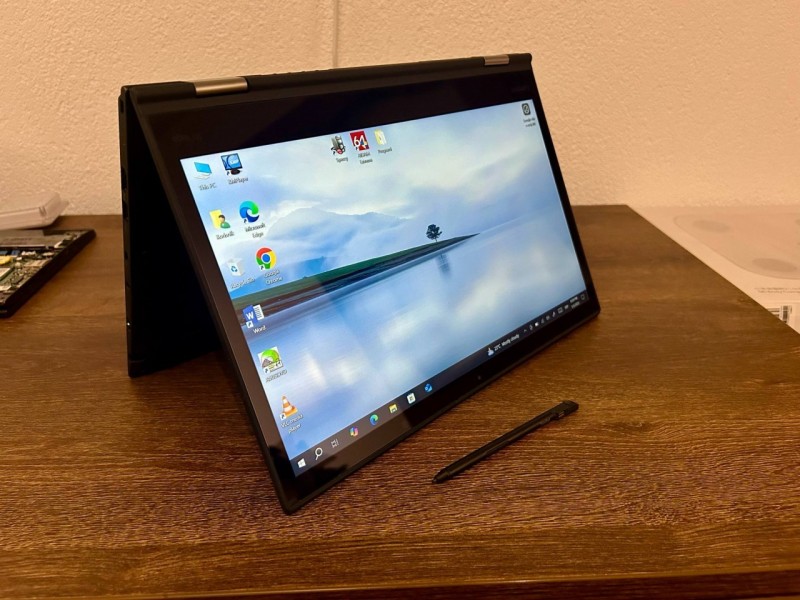 Lenovo Yoga 370 13.3''.i5-7gen. 8GB DDR4.256 SSD