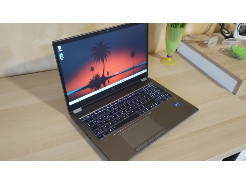 HP ZBook .15.6,, G8 i7-11850H.32GB.512 SSD