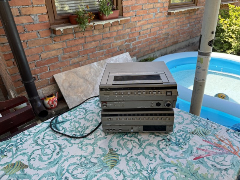JVC HR-2200EG video rekorder + JVC Tuner adapter