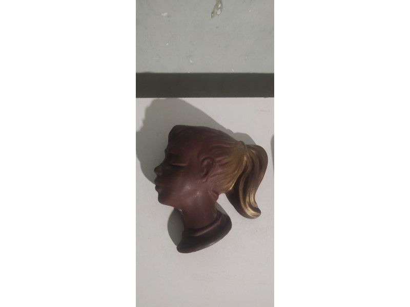 ZIDNA FIGURA DEVOJKA KERAMIKA ODLIČNA GERMANY
