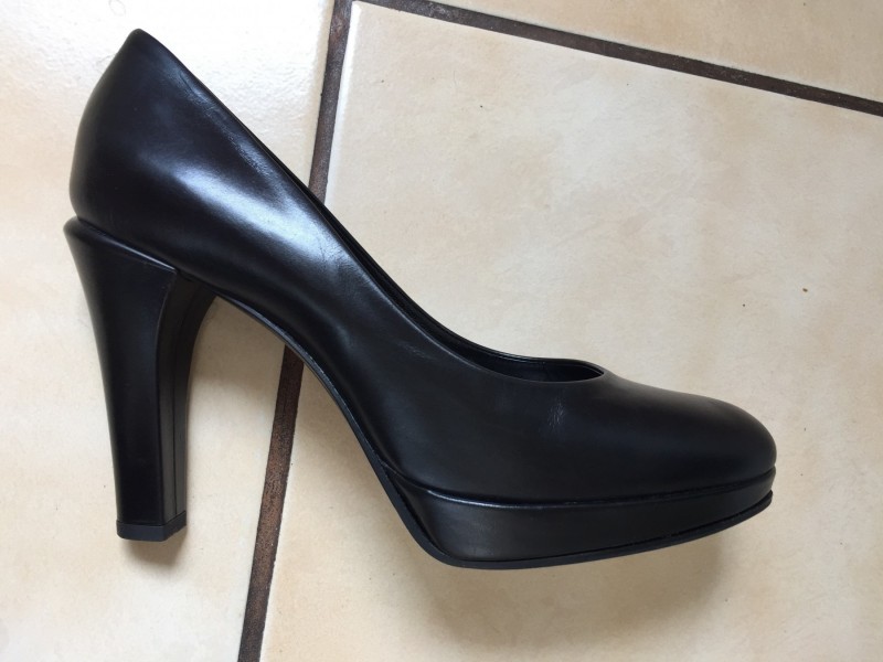 MaxMara salonke 36,5 PRIRODNA KOŽA , NOVE