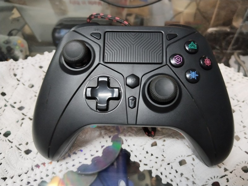 Sony PlayStation 4 džojstik