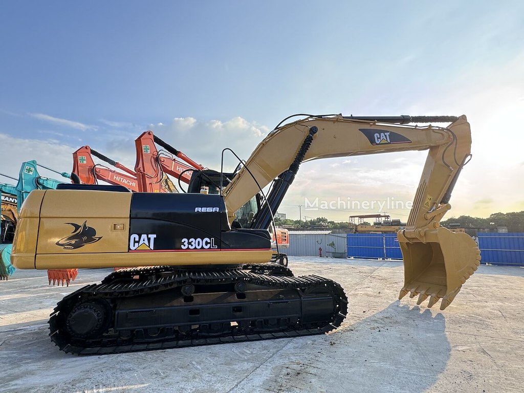 Caterpillar 330C bager guseničar