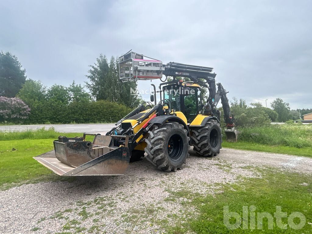Prodaje se Huddig 1260C bager-utovarivač na aukciji