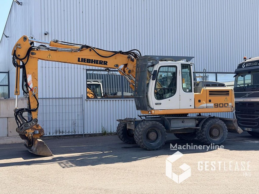 Liebherr A900C bager točkaš
