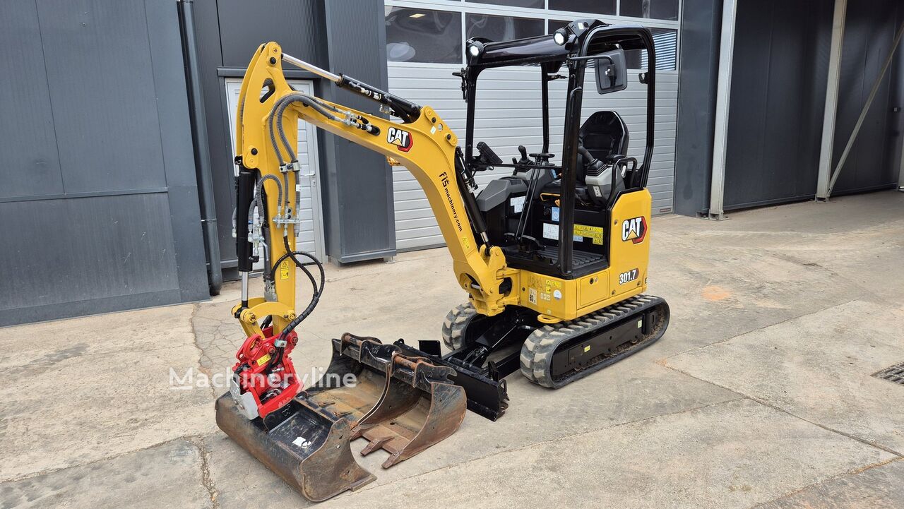 Caterpillar 301.7 CR – 150 HOURS mini bager
