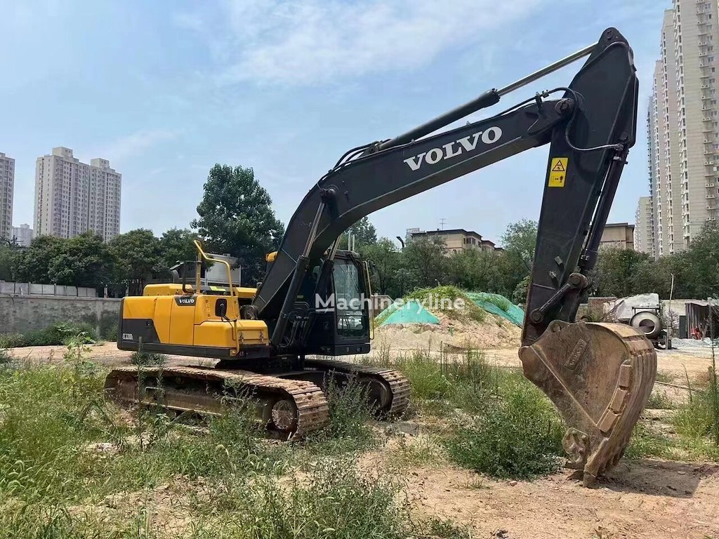 Volvo EC 220DL bager guseničar