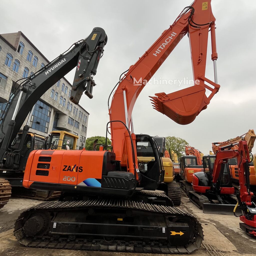 Hitachi ZX200 bager guseničar