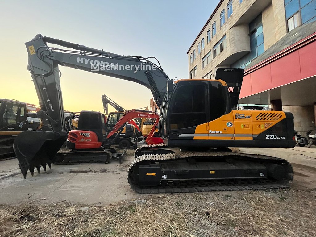 Hyundai R220LC-9S bager guseničar
