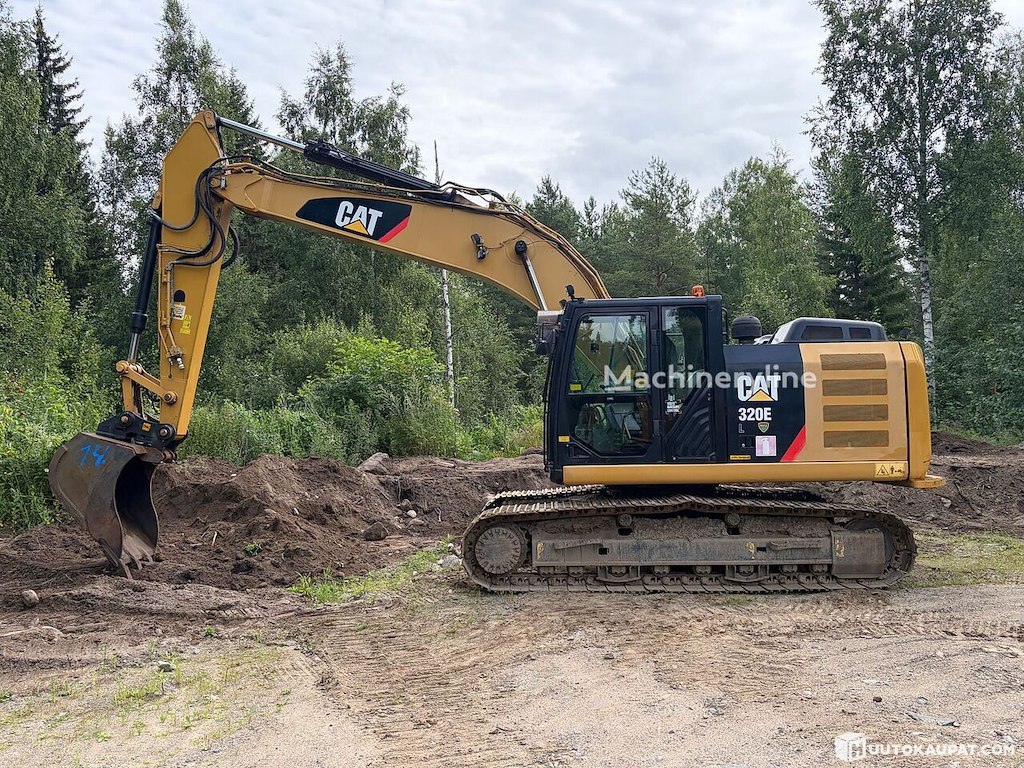 Prodaje se Caterpillar 320E, Valio Weeks, tracked excavator + bucket, 2013, Savonlinna bager guseničar na aukciji