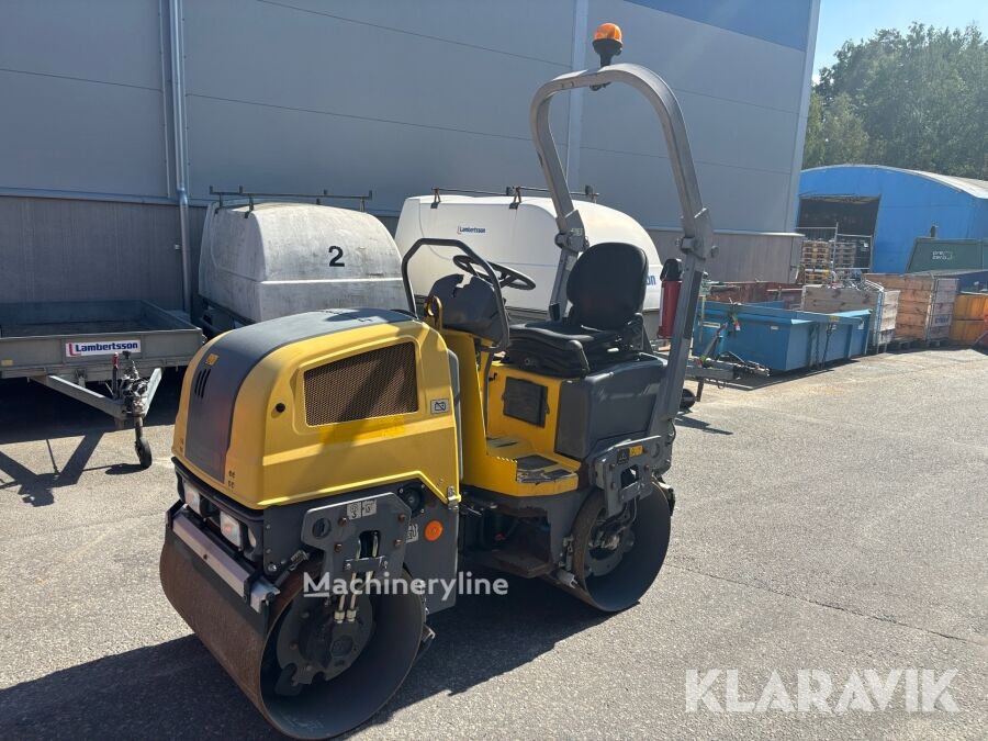 Prodaje se Atlas Copco Dynapac CC900 plus mali valjak na aukciji