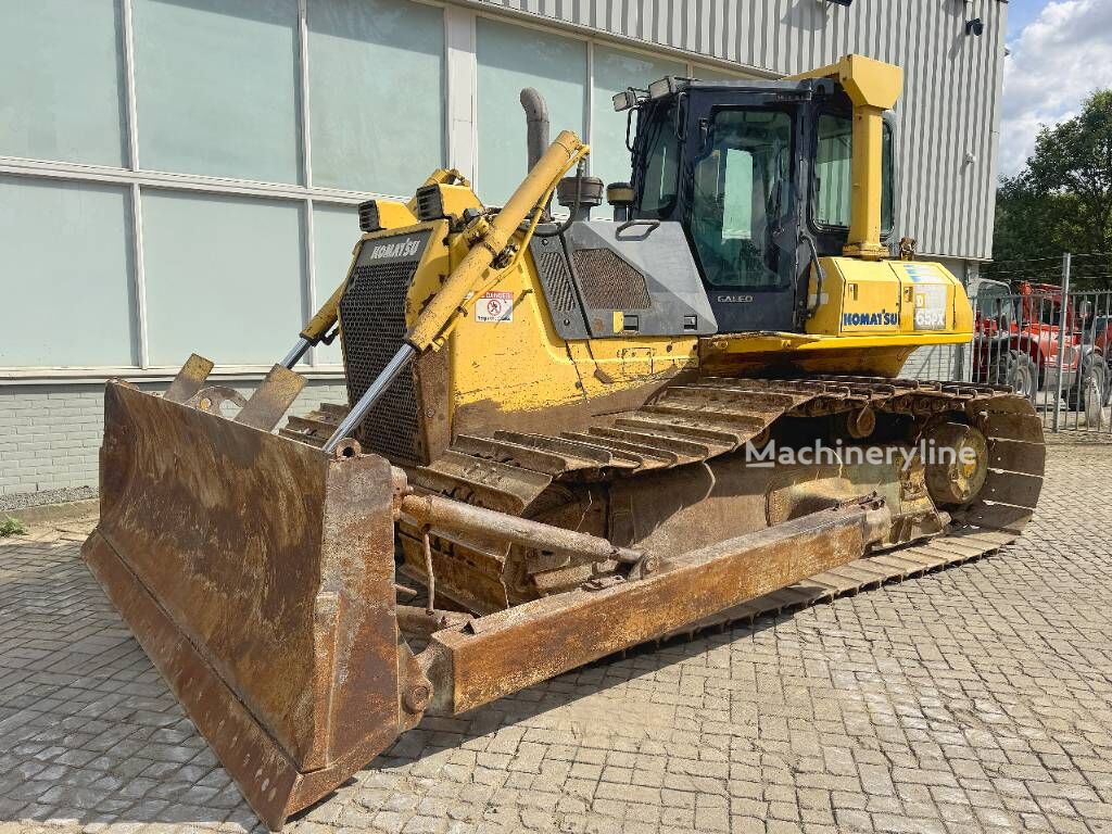 Komatsu D 65 PX-15 buldožer