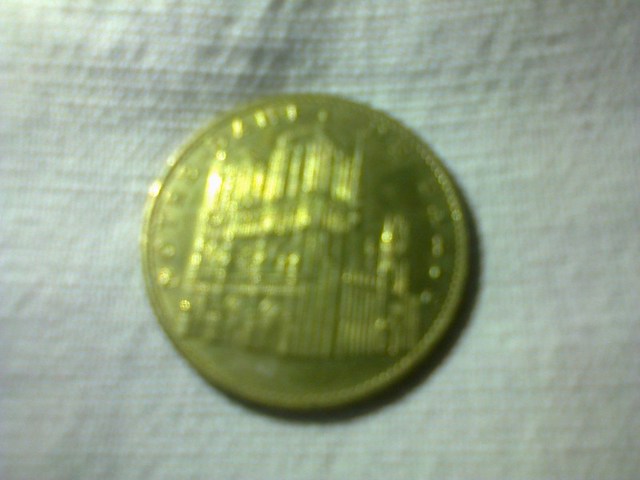 NOTRE DAME CATHEDRAL MEDALLION
