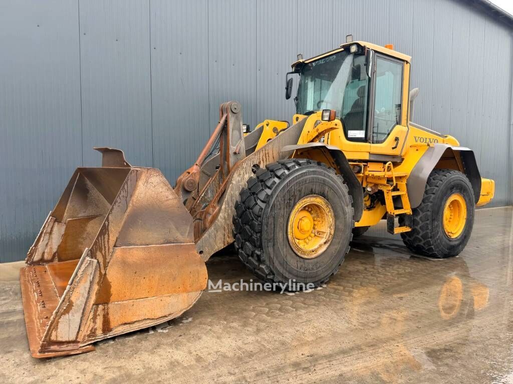 Volvo L120F prednji utovarivač